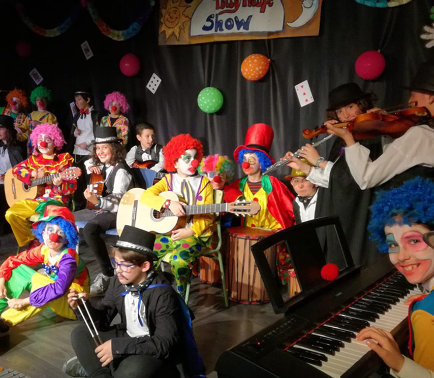 4º de EP: The Tilly Troupe Show - Kurutziaga Ikastola